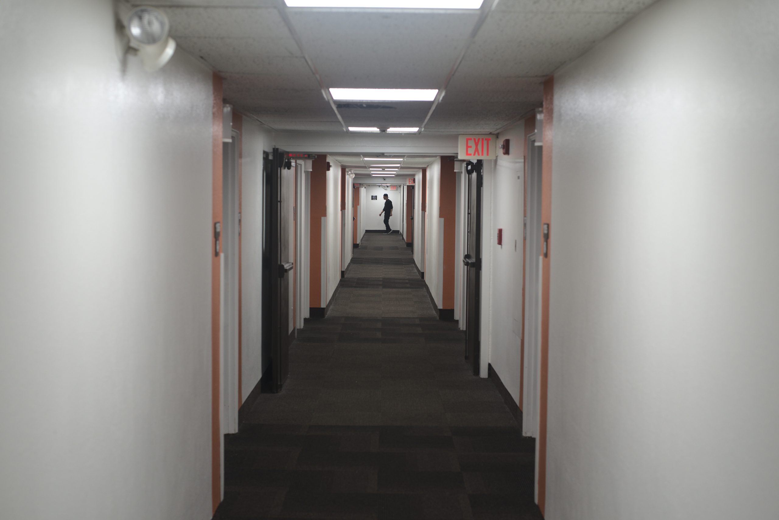 La vida en el Motel 6: El motel en Newport se ha convertido en un ...